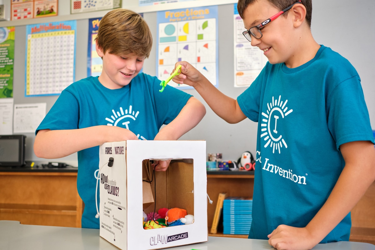 2024_CAMP_Claw Arcade_0133 - Arizona Parenting Magazine